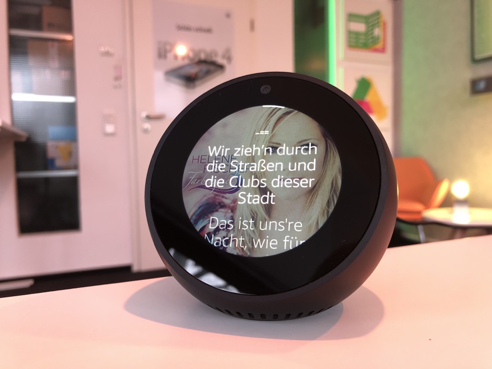Echo Spot von Amazon im Test vorgestellt