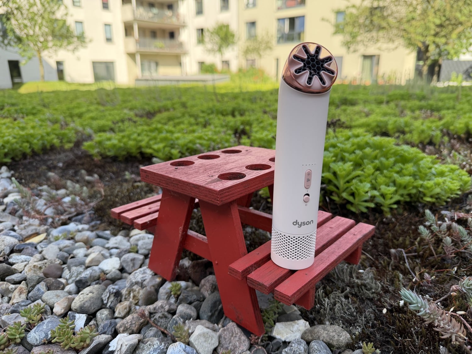 Acht Tops und Flops des Dyson HushJet Mini Cool